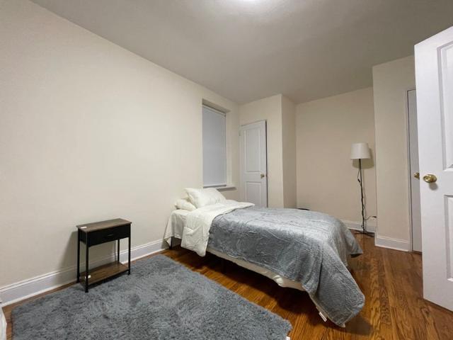 Bed space for men Brooklyn