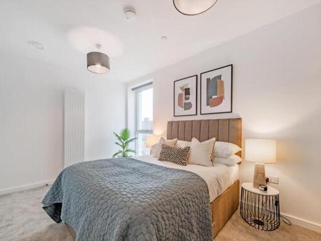 Bed, Rd Floor, 1 Bedroom Apartment