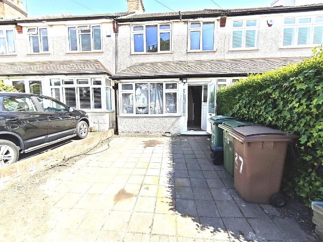 Beddington Grove, Wallington SM6, 4 bed terraced house to rent, £2,100 pcm | PrimeLocation