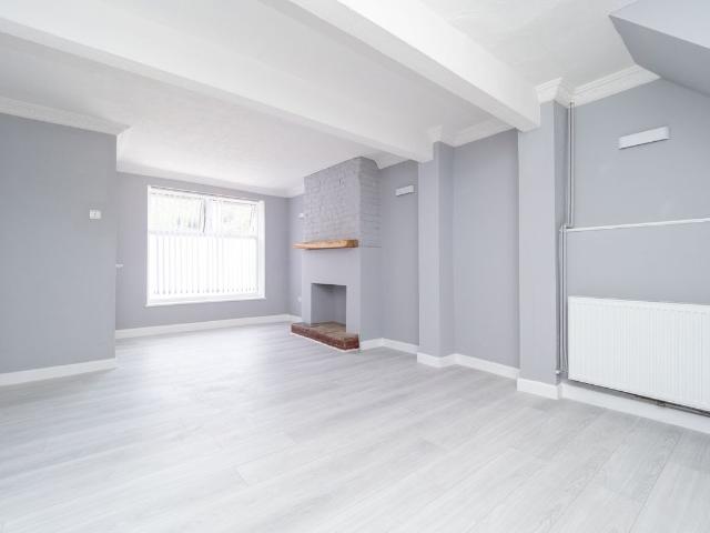 Beddington Lane, Croydon CR0, 3 bed terraced house to rent, £2,000 pcm | PrimeLocation