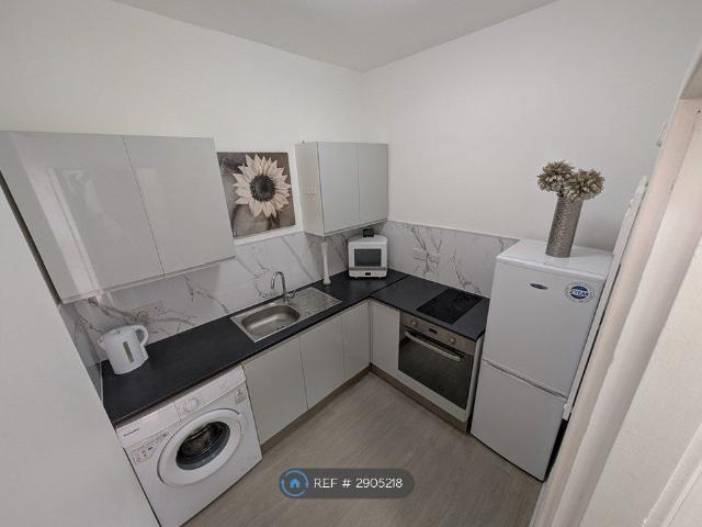 Bede Burn Road, Jarrow NE32, Studio to rent, £500 pcm | PrimeLocation