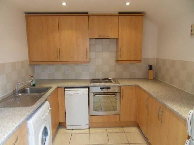 Bedfont Lane, Feltham TW13, 2 bed flat to rent, £1,850 pcm | PrimeLocation