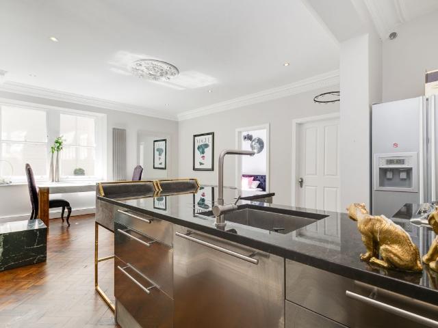Bedford Avenue, London WC1B, 2 bed flat to rent, £3,878 pcm | PrimeLocation