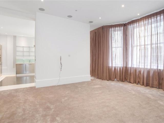 Bedford Avenue, London, WC1B 3AD