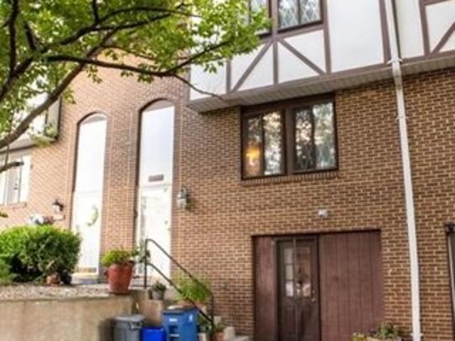 Bedford Ct, Germantown, Home For Sale