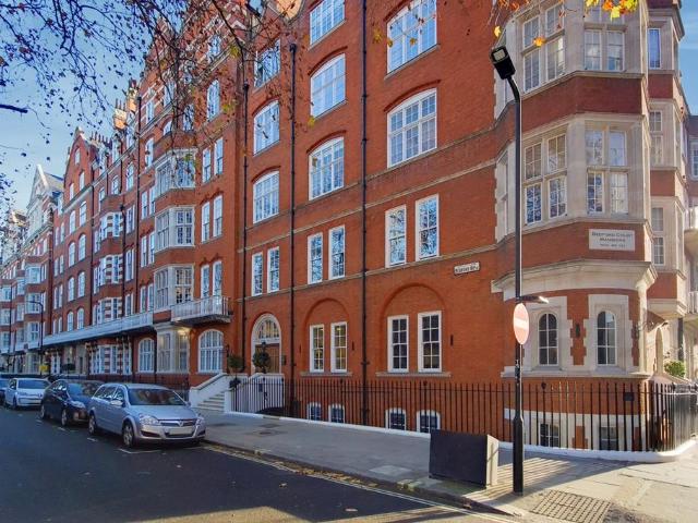 Bedford Court Mansions, Bedford. 4 bed flat to rent £5,900 pcm £1,362 pw
