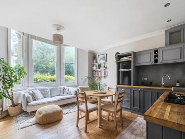 Bedford Hill, London, 1 Bedroom Flat