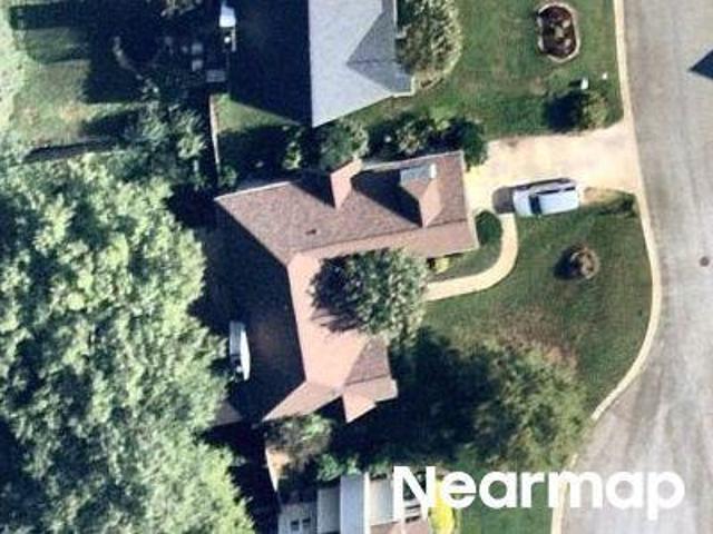 Bedford Park Dr
