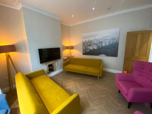Bedford Park, Plymouth PL4 6 bed house to rent £3,666 pcm £846 pw