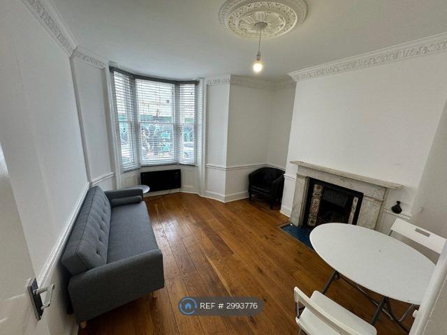 Bedford Place, Brighton BN1, 1 bed flat to rent, £1,200 pcm | PrimeLocation