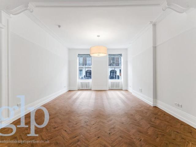 Bedford Place, London, WC1B 3 bed apartment to rent £6,500 pcm £1,500 pw