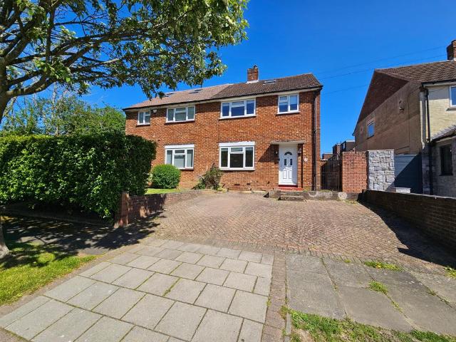 BEDFORD ROAD 4 bed semi detached house to rent £2,695 pcm £622 pw
