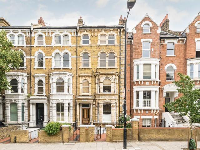 Bedford Road, Clapham SW4, 3 bed flat to rent, £3,600 pcm | PrimeLocation
