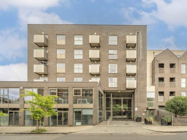 Bedford Road, Clapham SW4, 1 bed flat to rent, £2,200 pcm | PrimeLocation