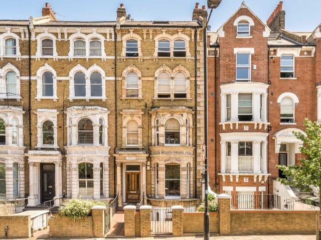 Bedford Road, Clapham SW4, 2 bed flat to rent, £2,700 pcm | PrimeLocation