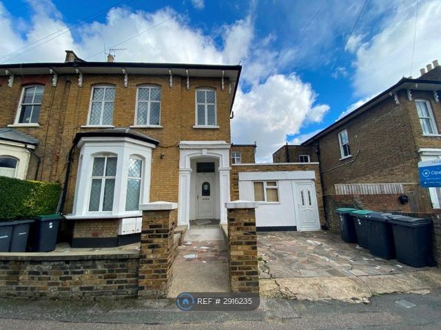 Bedford Road, London N15, 3 bed maisonette to rent, £2,700 pcm | PrimeLocation