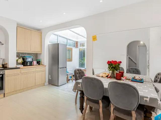 Bedford Road, London, N2 9BU, United Kingdom | 3 bed apartment for rent #166897543 | Rentberry