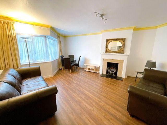 Bedford Road, West Ealing W13, 2 bed flat to rent, £1,850 pcm | PrimeLocation