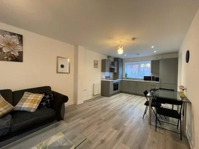 Bedford Row, Glasgow, G5 9DD