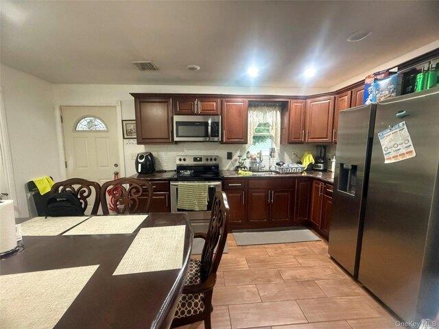 Bedford St, Copiague, Home For Sale