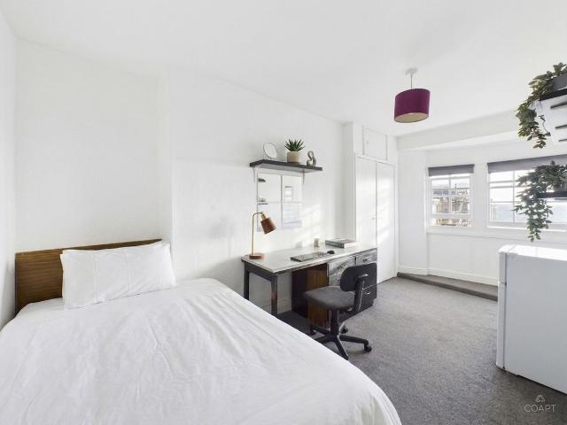 Bedford Square, Brighton BN1, 1 bed property to rent, £728 pcm | PrimeLocation