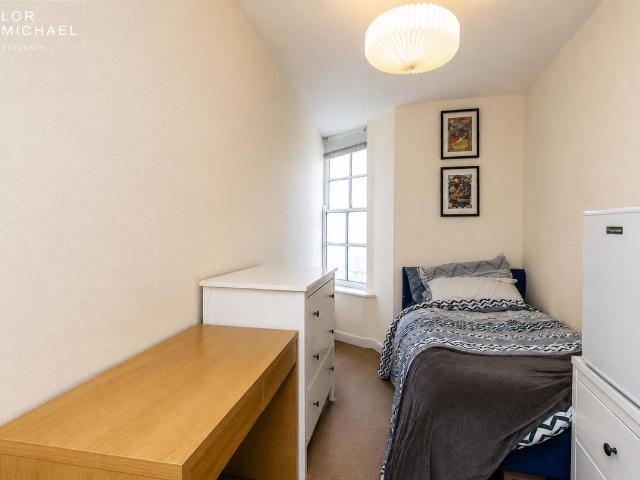 Bedford Square, Brighton BN1, Room to rent, £500 pcm | PrimeLocation