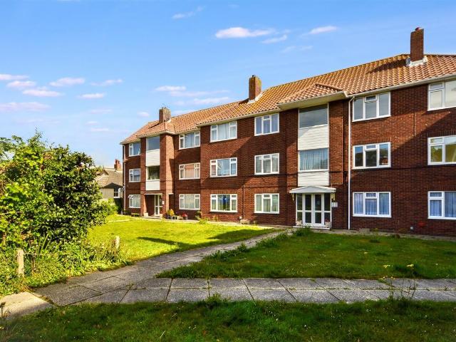 Bedfordwell Road, Eastbourne BN22, 2 bed flat to rent, £1,150 pcm | PrimeLocation