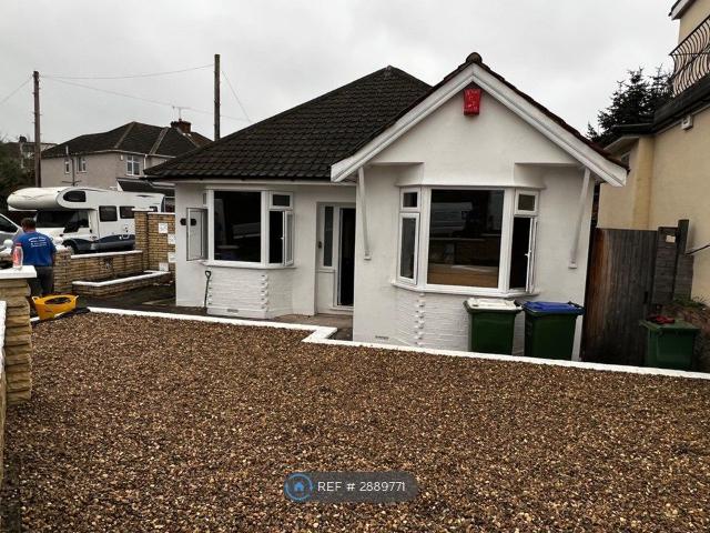 Bedonwell Road, Belvedere DA17, 3 bed bungalow to rent, £2,500 pcm | PrimeLocation