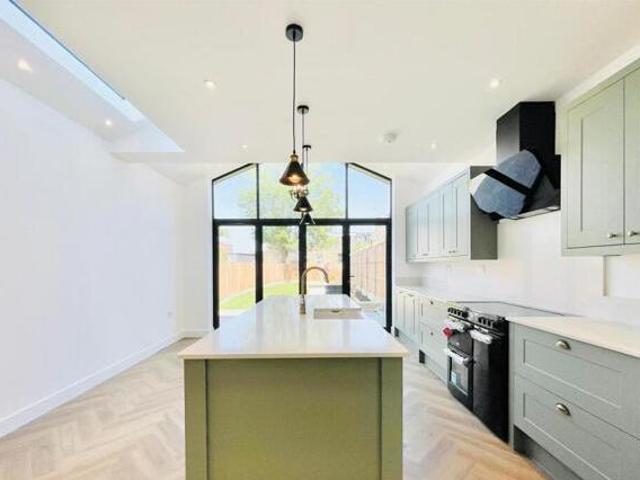 Bedroom Newly Built House To Let, Aubrey Road, 4 Bedroom House