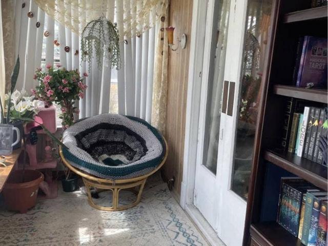 Bedroom Available In a Victorian