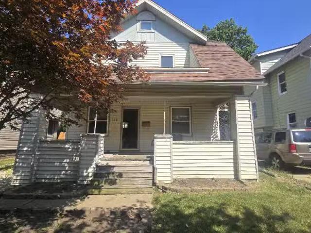 # bedroom! Bath House for Rent in Firestone Park Akron, OH 14.