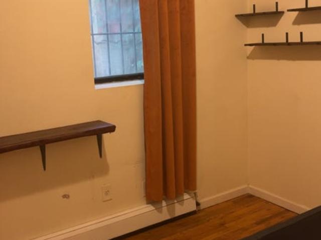 Bedroom for Lease Available Now