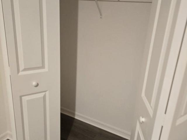Bedroom for rent furnished