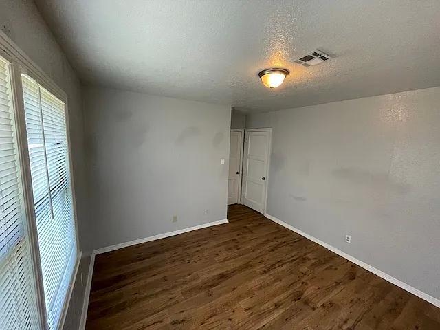 Bedroom for rent