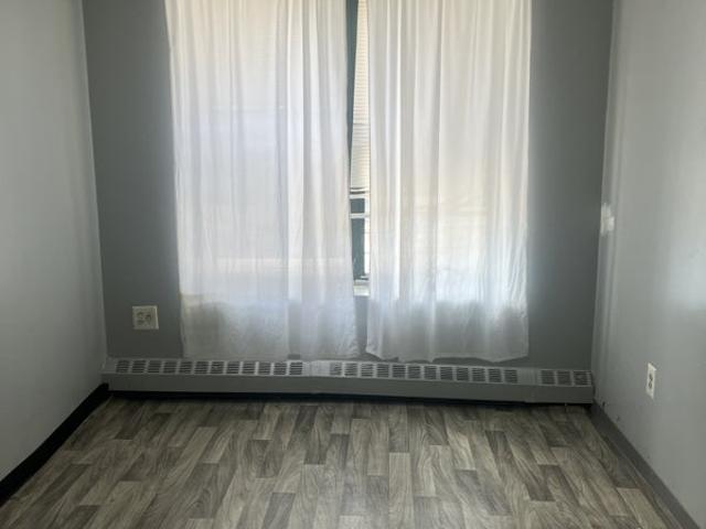 Bedroom for rent