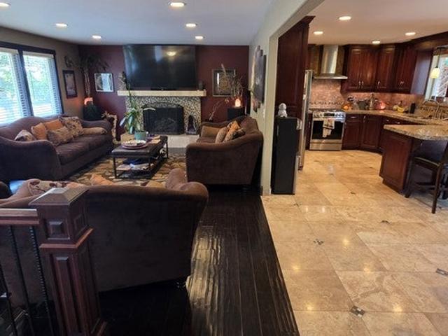 Bedroom for rentquiet home in Cottonwood Heights