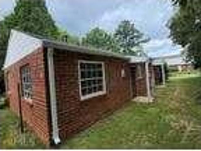 bedroom in Macon GA 31206