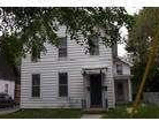 bedroom in Ann Arbor MI 48104