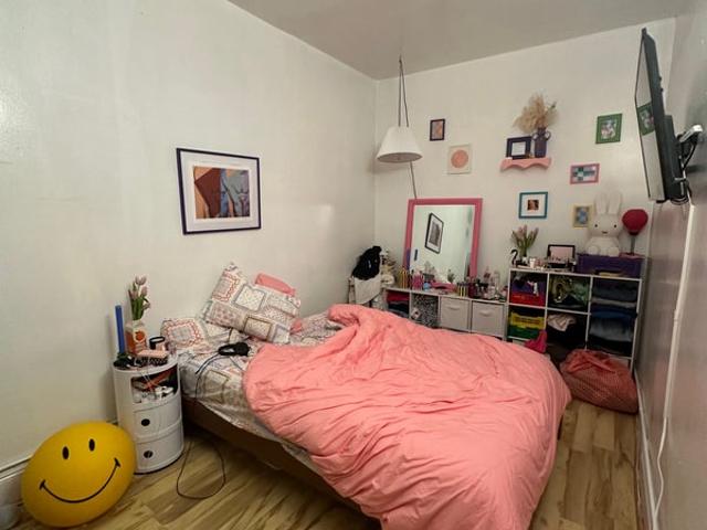 Bedroom in Bushwick for July 1