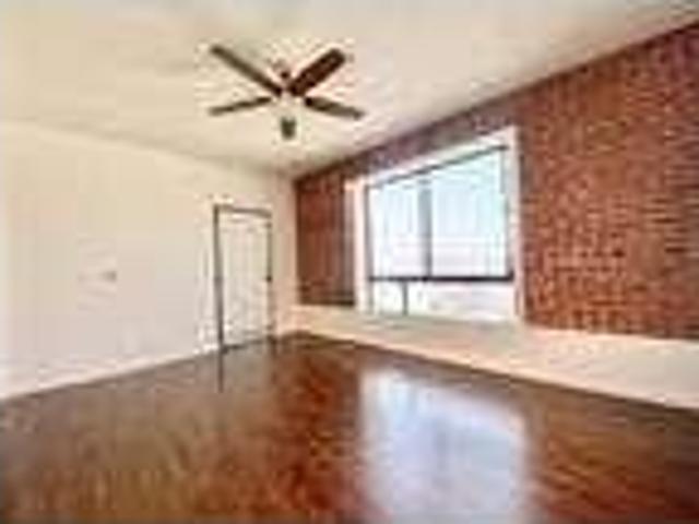 bedroom in Los Angeles CA 90029