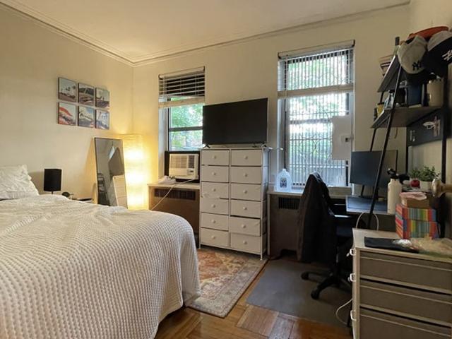 Bedroom in 2 Bedroom Apt in Chelsea Low West 20s