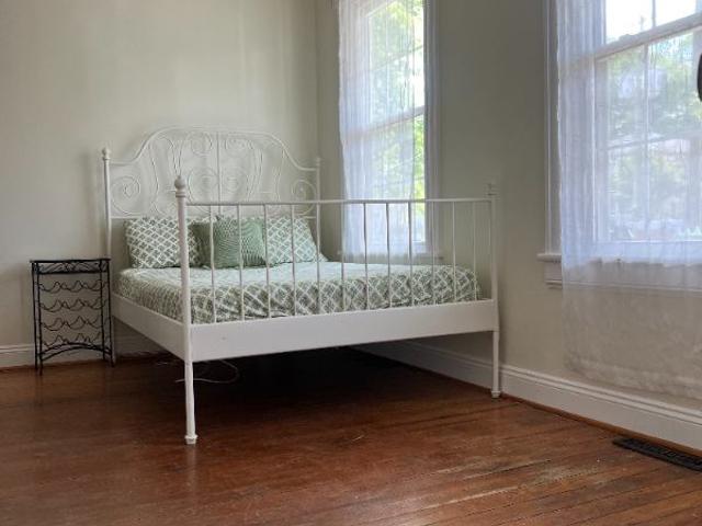 Bedroom w Private Bath_min 2 months_available NOW