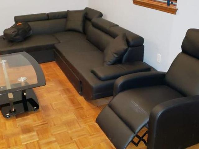 Bedroom with shared bathroom minutes from KSU