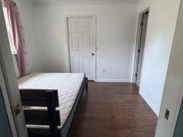 Bedroom with private Bathroom $850