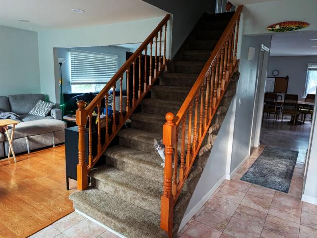 Bedroom with private bathroom in spacious 3br