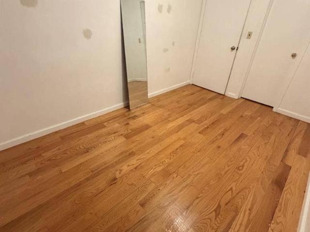 Bedroom with Walk in Closet