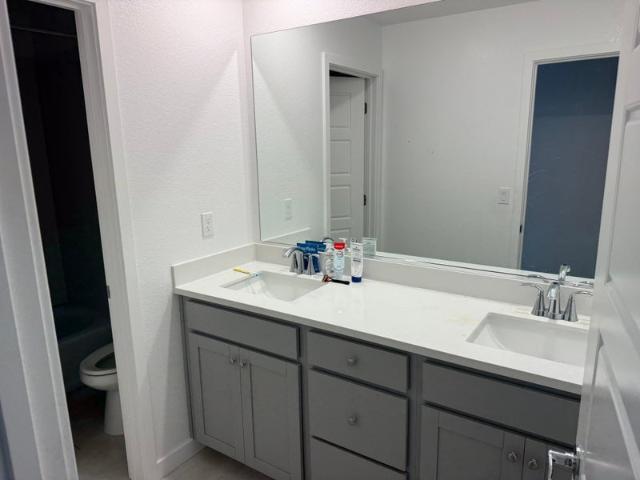 Bedroom with walk in closet for rent