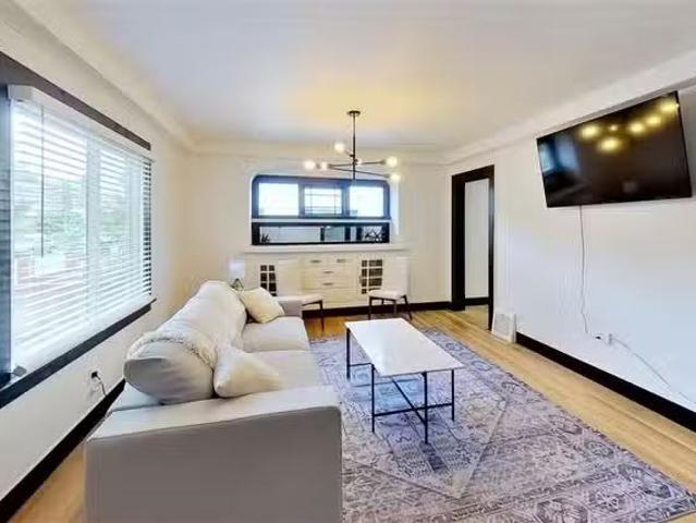 Bedroom 2 Chic & updated Piedmont home steps from Peninsula P.