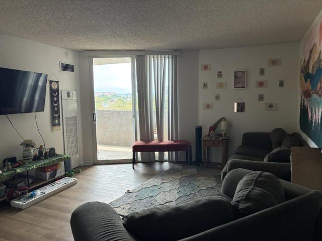 Bedroom+bath available