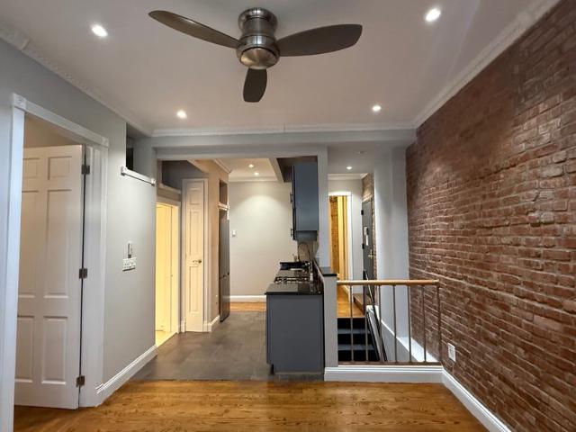 Bedrooms available on the UES/East Harlem border